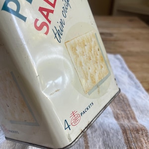 1950s Bilingual Premium Nabisco (national Biscuit Company) Saltine ...