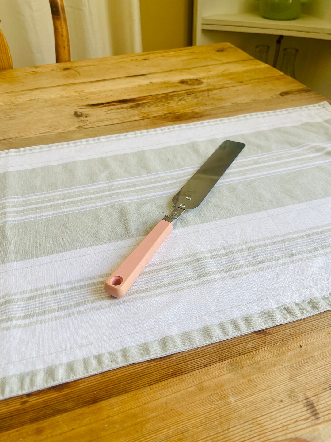 Authentic Vintage Maid of Honor Pink Spatula Spreader / Stainless Serving Frosting Spreader ...