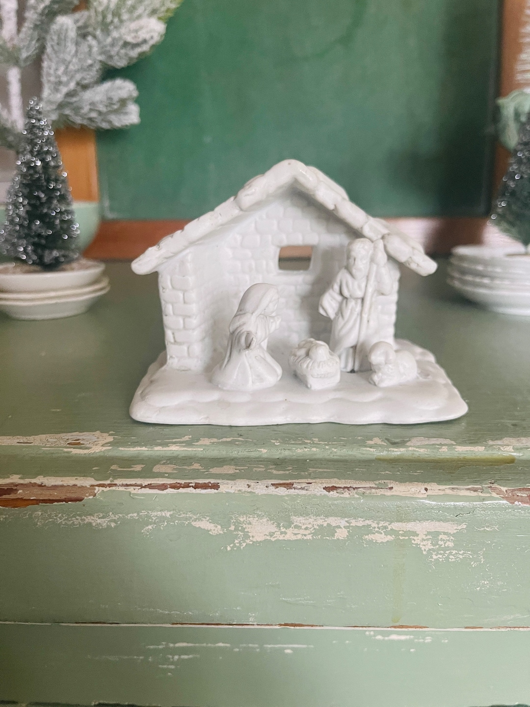 White Nativity Set / One Piece Ceramic Nativity Set - Etsy