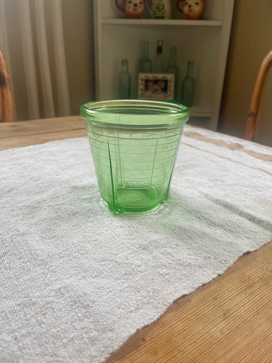 Vintage Green Glass Measuring Cup Chicago, USA / Vidrio Art Deco Green ...