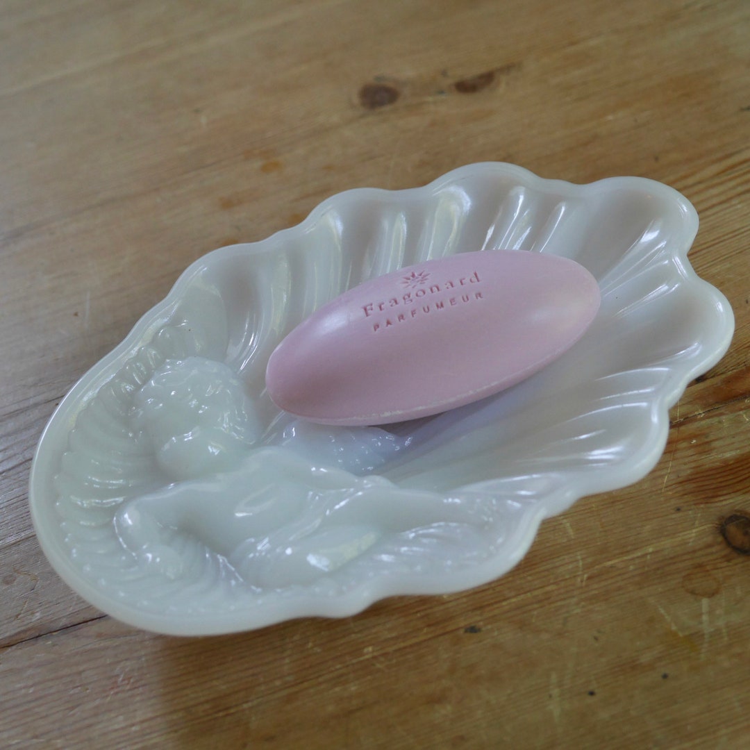 Avon White Milk Glass Sea Shell Angle Soap Dish / Vintage Avon Opal ...