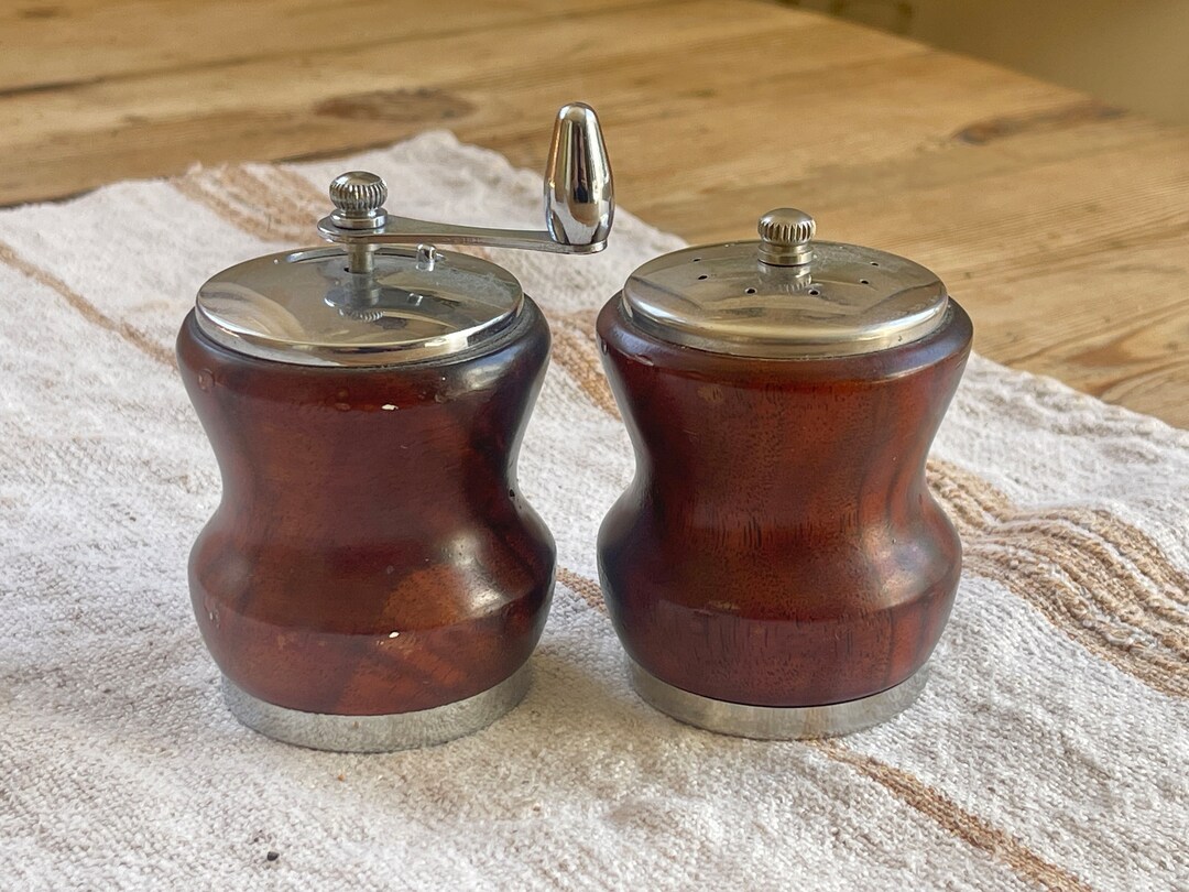 Olde Thompson Wood Salt Shaker and Pepper Grinder / Peppermill and Salt ...