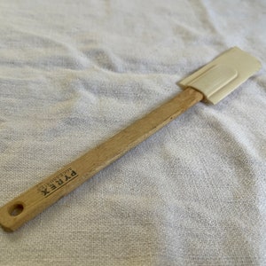 Authentic Vintage Pyrex Bowl Spatula or Plate Scraper With Wood Handle ...