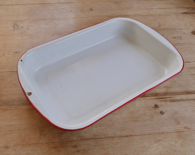 Vintage Enamelware Baking Pan, White With Red Rim Enamelware, Authentic ...