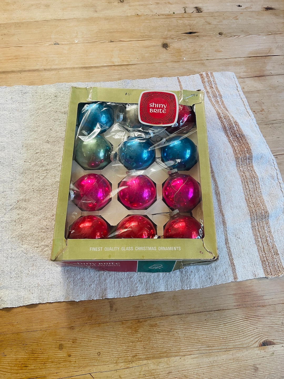 Shiny Brite Vintage Ornaments / Glass Ornaments / Box of 12 Assorted ...