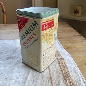 1950s Nabisco Saltine Cracker Tin: Bilingual Vintage Can - Etsy