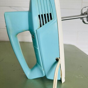 General Electric Turquoise Mixer Blender / Vintage GE Model 16M17 Hand ...
