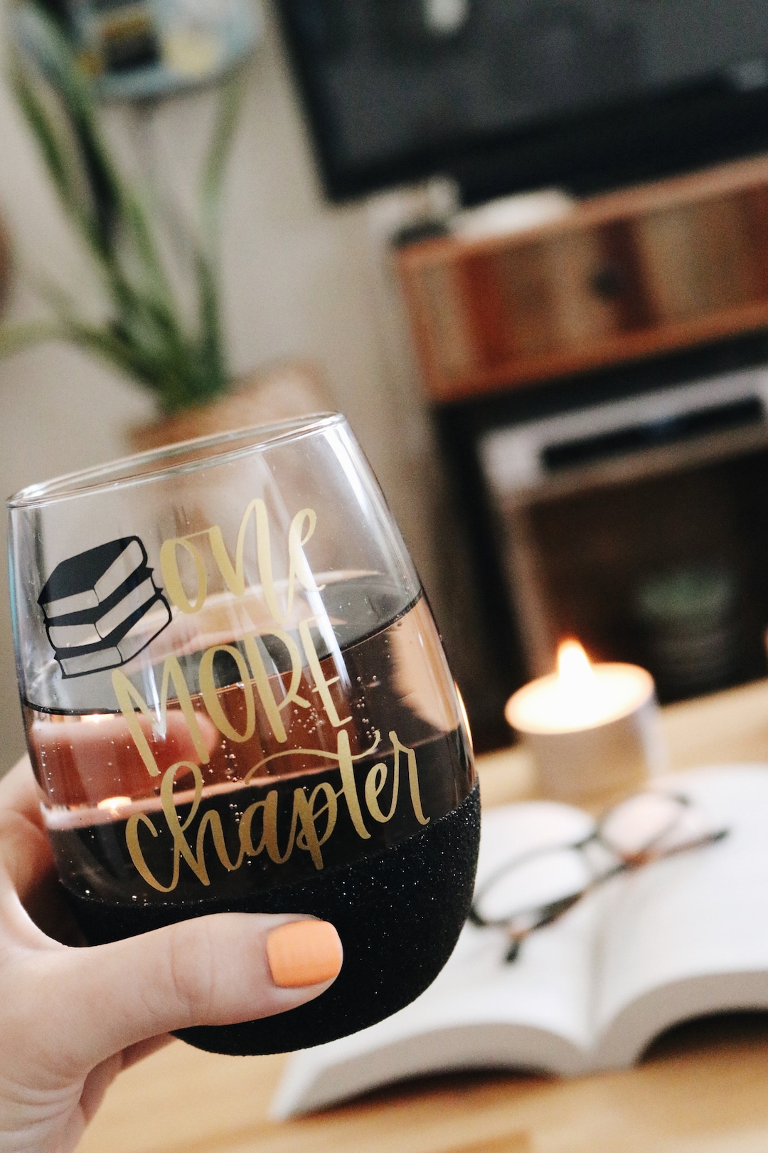 One More Chapter Wine Glass, Book Lover Wine Glass, Book Wine Glass ...
