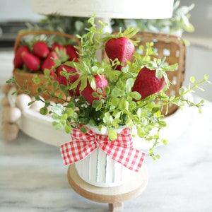 Strawberry Floral Arrangement-strawberries-strawberry Floral-summer ...