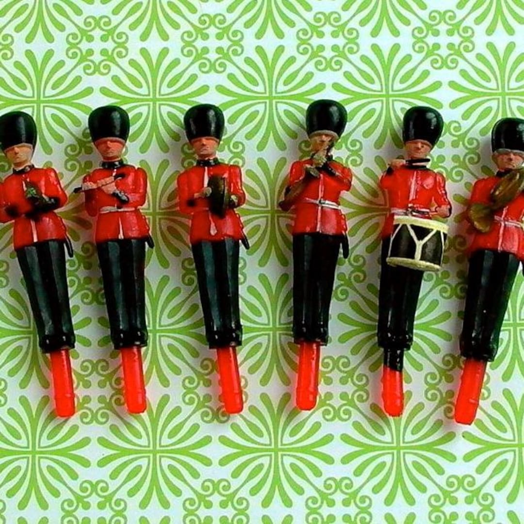 Toy Soldier Cake Toppers 8, Queen’s Guard Picks, Vintage 1960s Craft ...