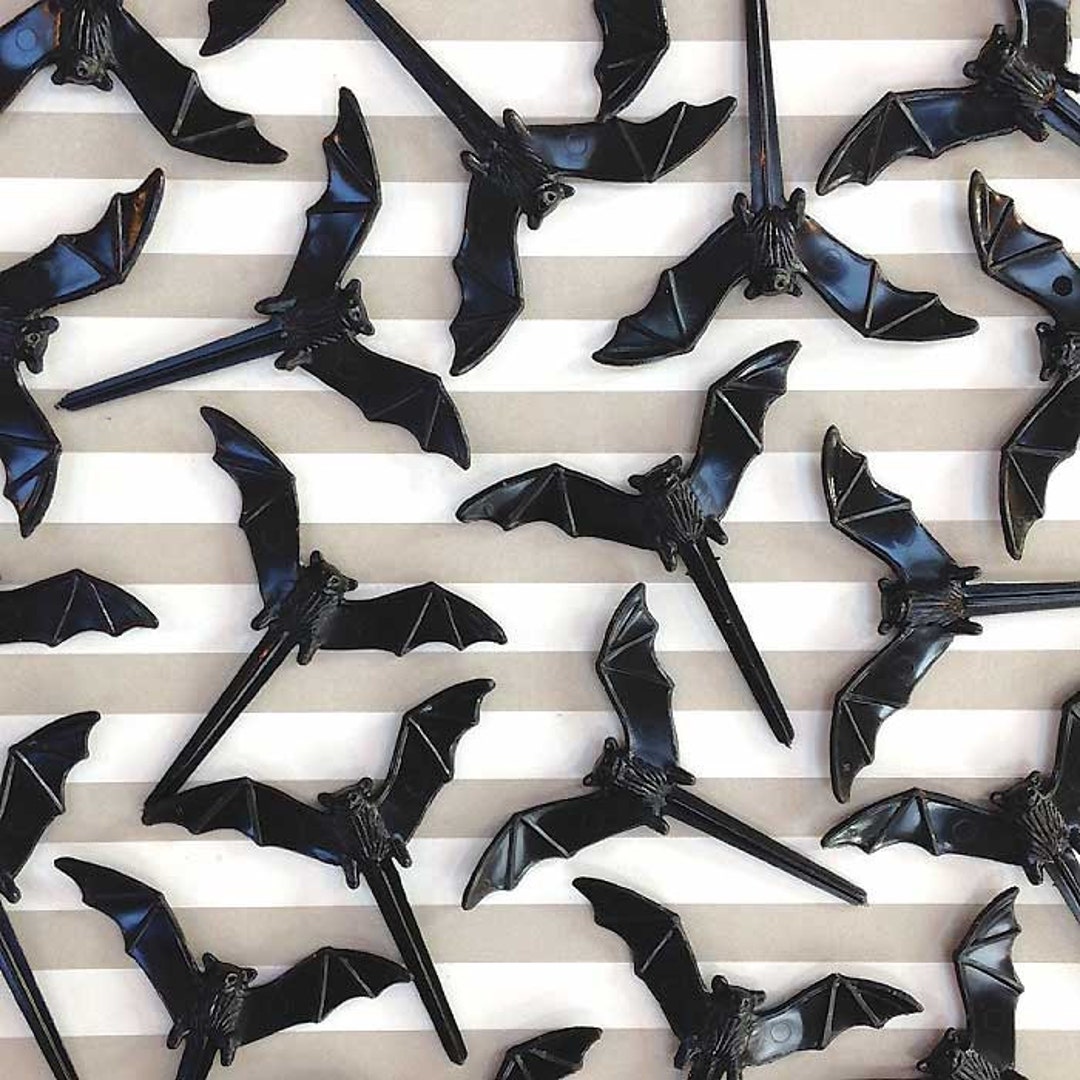 Bat Cake Toppers (12), Halloween Party Picks, Retro Halloween ...