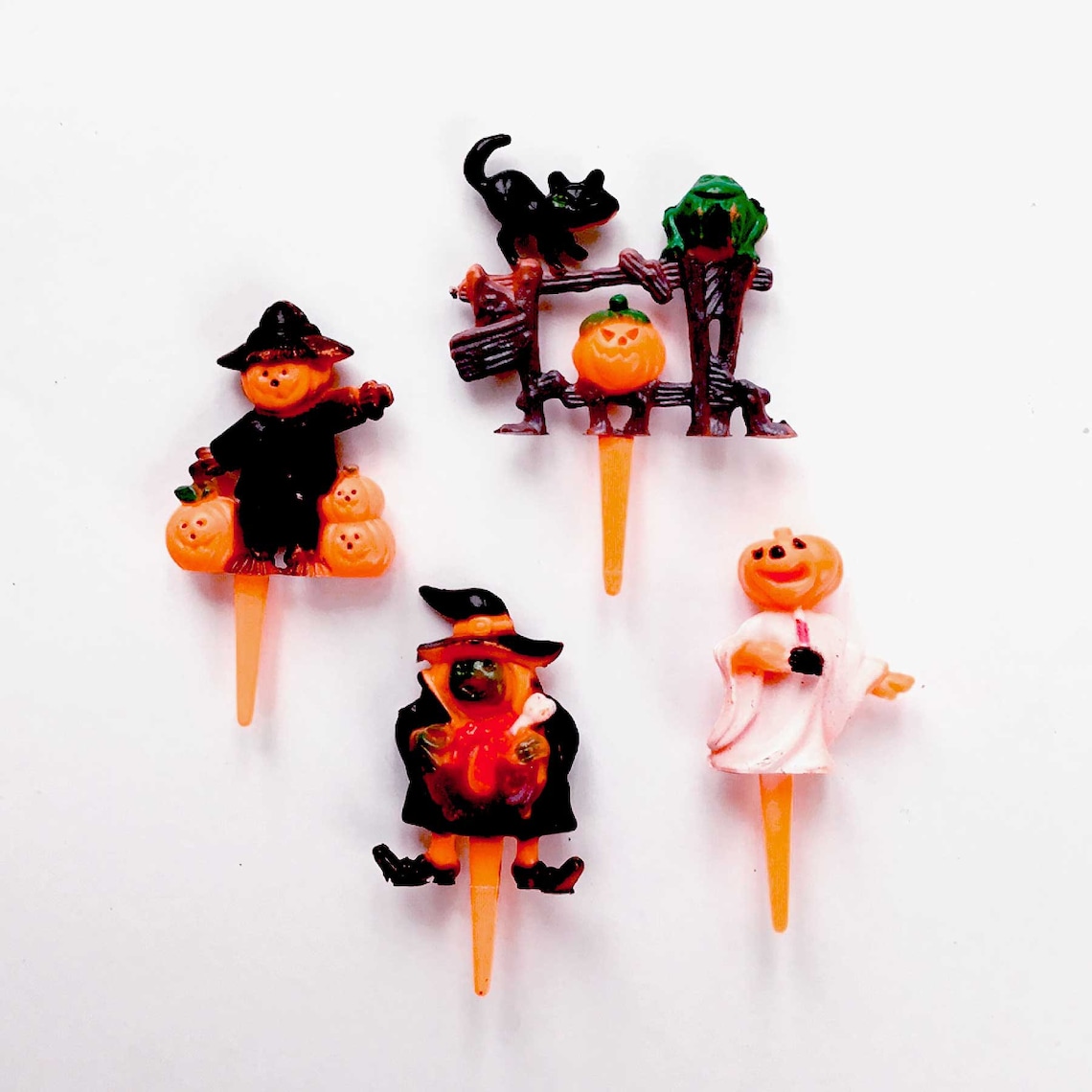 Vintage Halloween Toppers (6), 3D Cake Picks, Folklore Craft Supplies ...