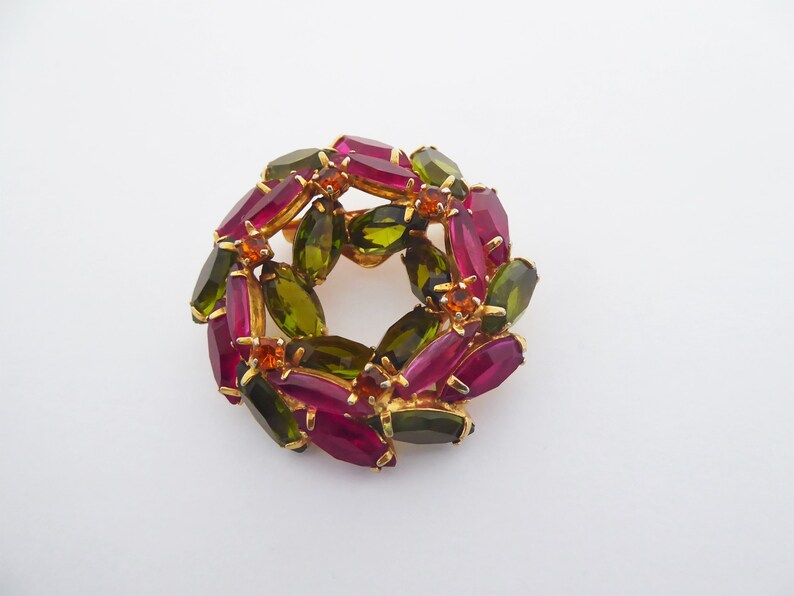 Vintage Juliana Style Wreath Brooch With Green and Pink - Etsy