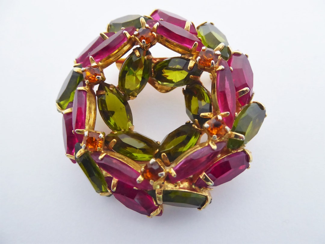 Vintage Juliana Style Wreath Brooch With Green and Pink Navette ...