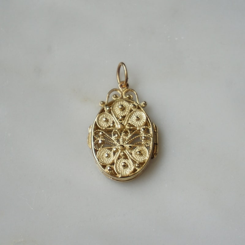 Filigree Locket - Etsy