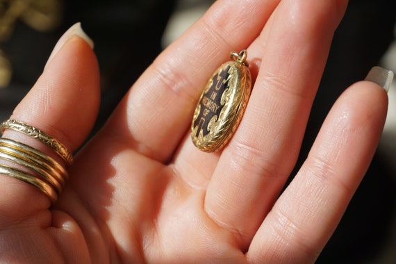 14K In Memory Of Locket / Antique Estate C1875 14K Go… - Gem