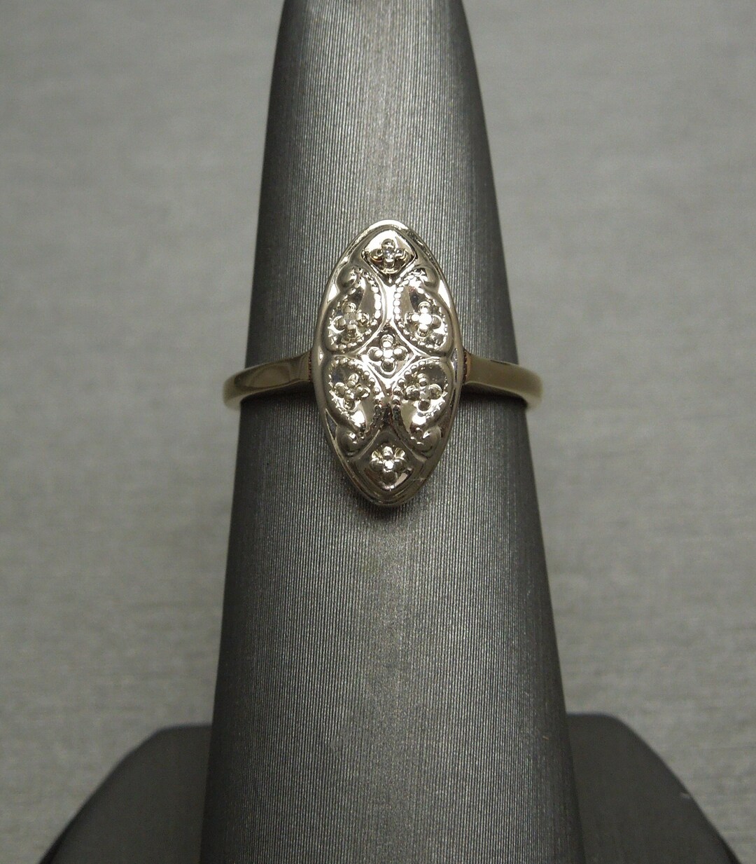 Mid Century Estate C1960 10K Two Tone Gold 0.07TCW Diamond Shield Ring ...