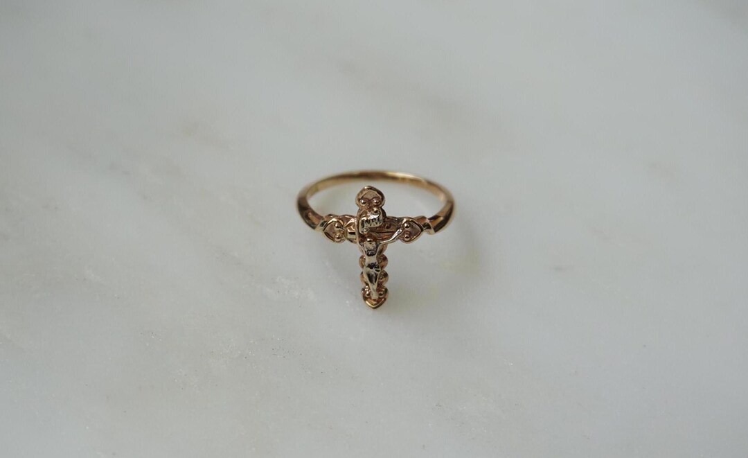 14K Gold Crucifix Ring / Vintage Estate 14K Gold Crucifix Cross Ring ...