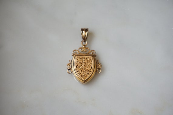 Victorian Shield Locket / Antique Victorian Estate C1… - Gem