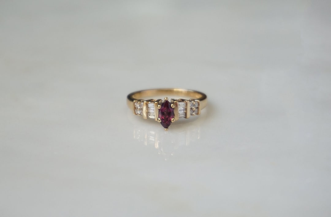 Marquise Ruby Ring / Vintage Estate 14K Gold 0.96TCW Marquise Pigeon ...
