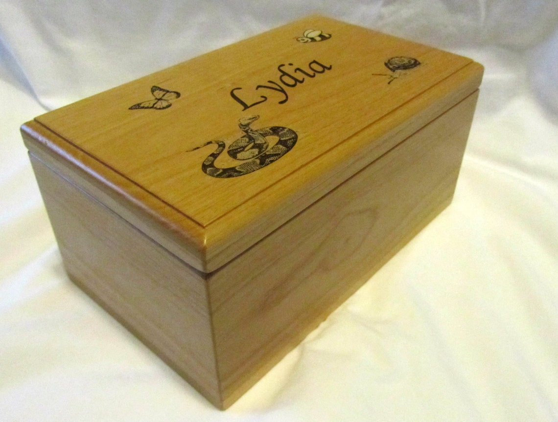 Custom Engraved Wooden Keepsake Box Large - Etsy