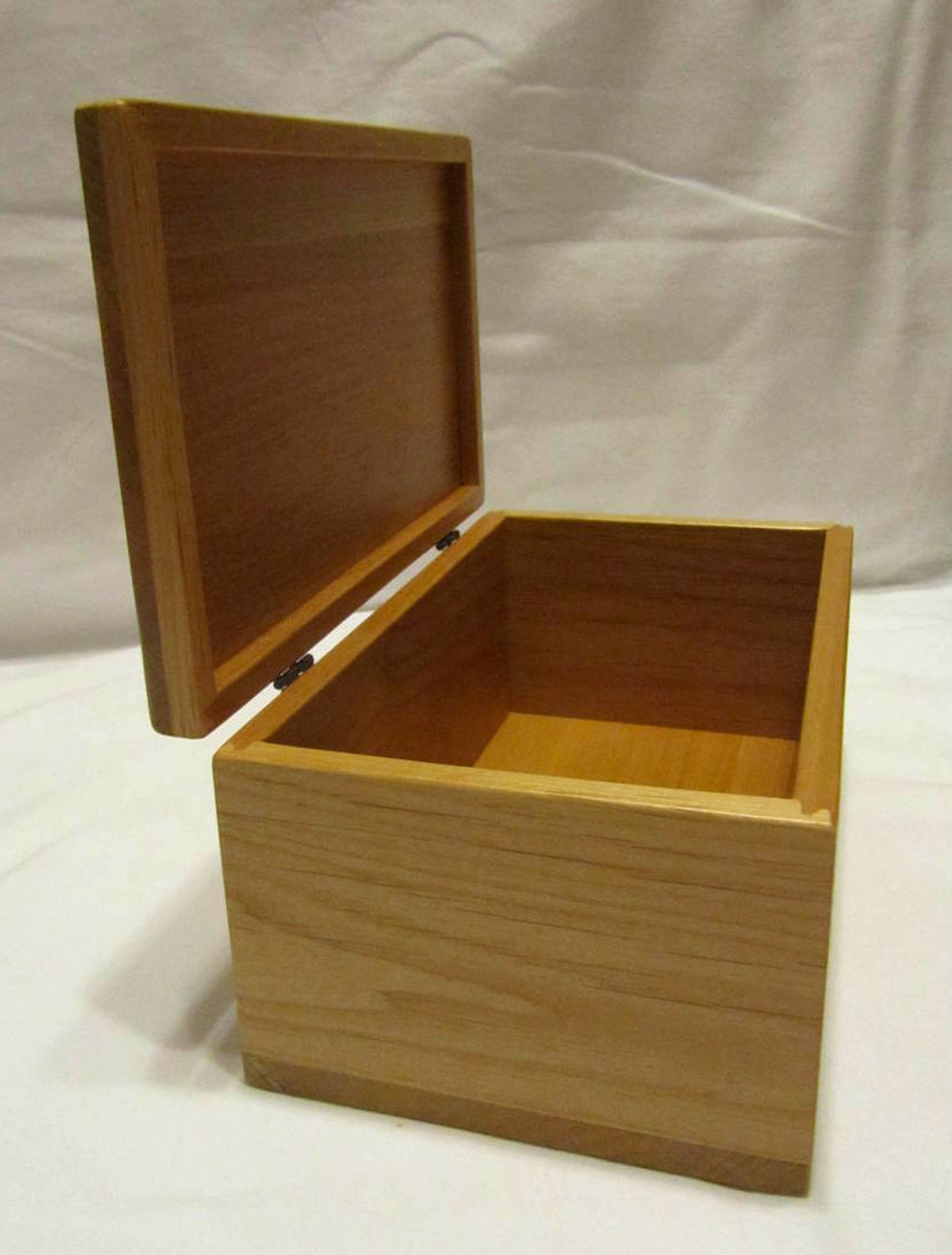 Custom Engraved Wooden Keepsake Box Large - Etsy
