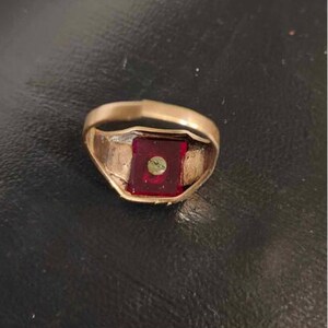 1920s Antique Men's Ring 10K Yellow Gold Insignia Initial g With Red ...