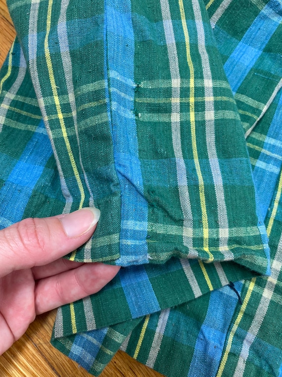 1950s 1960s 26 28W Small Green Plaid Skirt - Gem