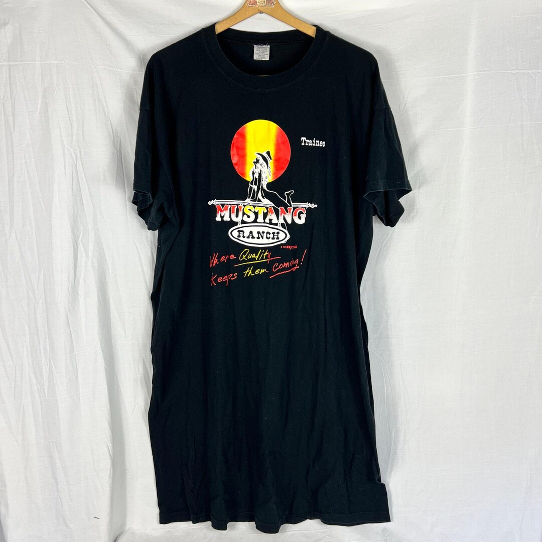 Vintage Mustang Ranch Trainee Oversized T-shirt Womens One Size ...