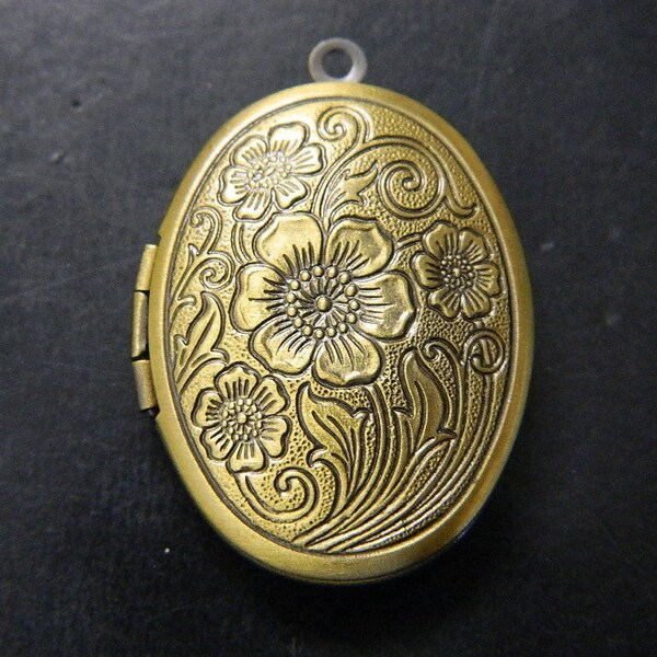 Locket - Etsy
