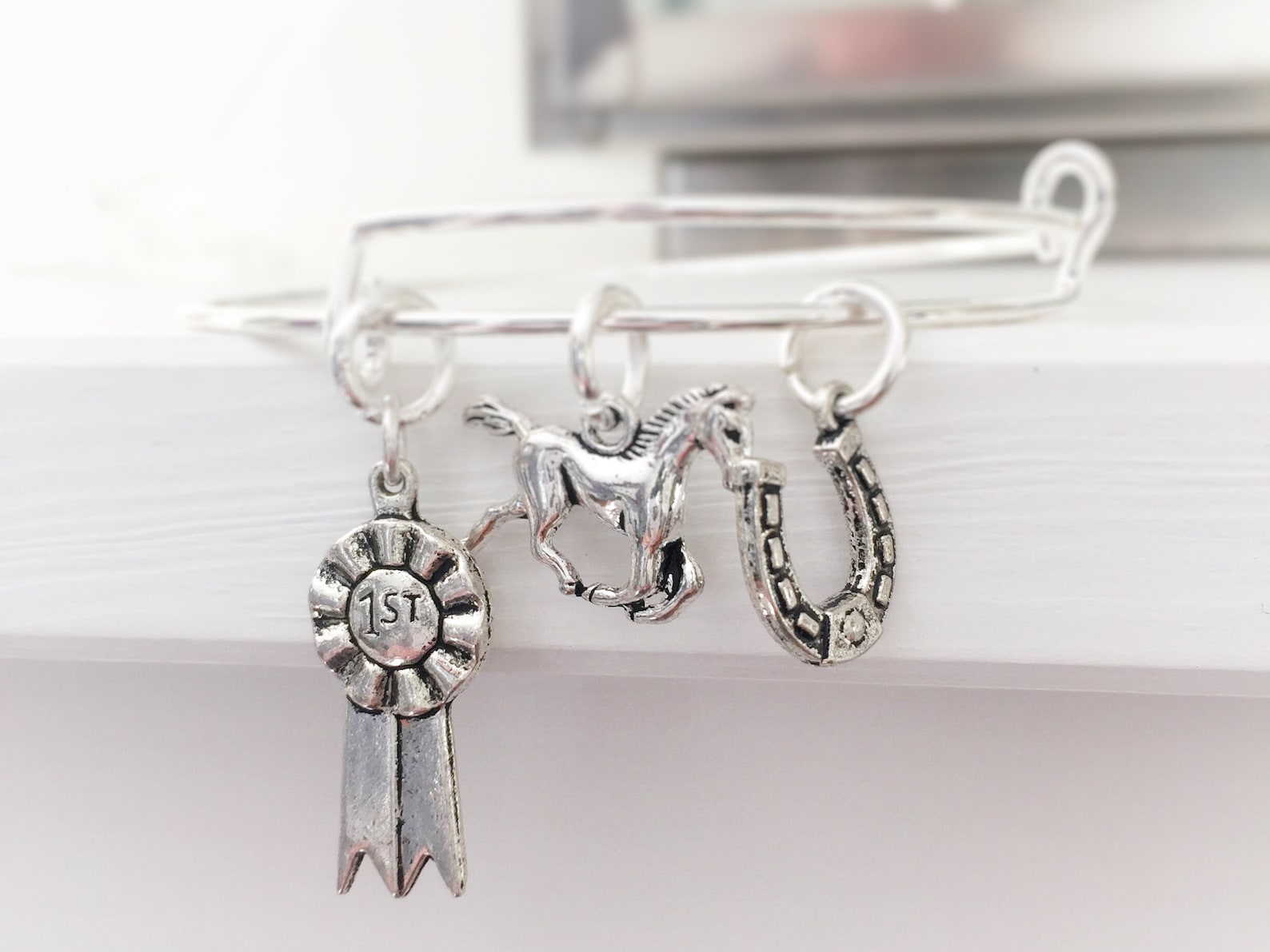 horse-lovers-bangle-silver-horse-theme-bracelet-horse-rider-gift-for