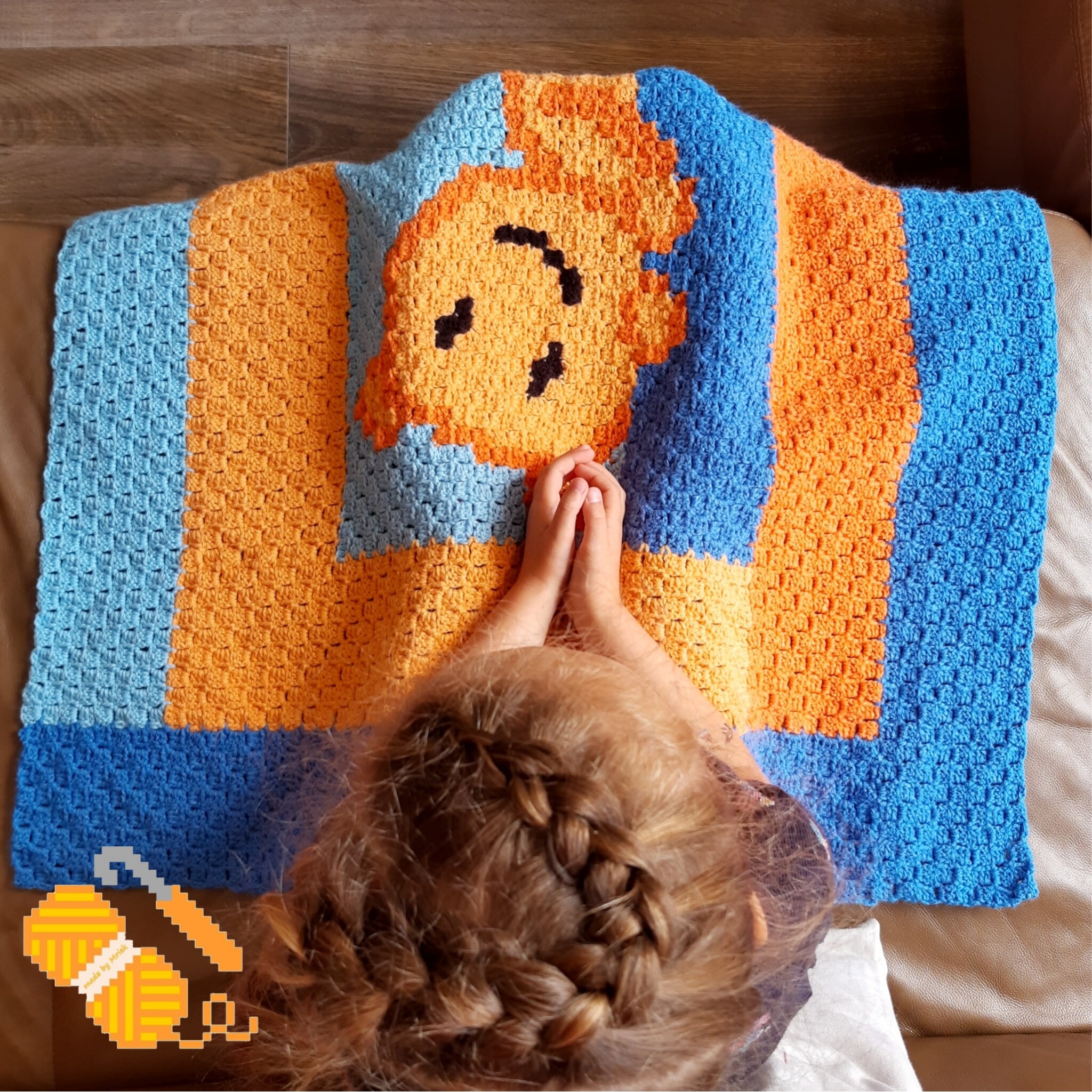 Pixel Crochet Pattern: Snuggie Peek a Boo Made by Mriek - Etsy