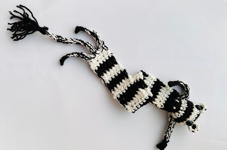 Crochet Zebra Bookmark Pattern/ Crochet Pattern/ Animal Bookmark ...