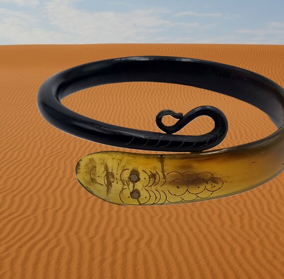 Antique Victorian Carved Horn Wrap Around Bypass Serp… - Gem