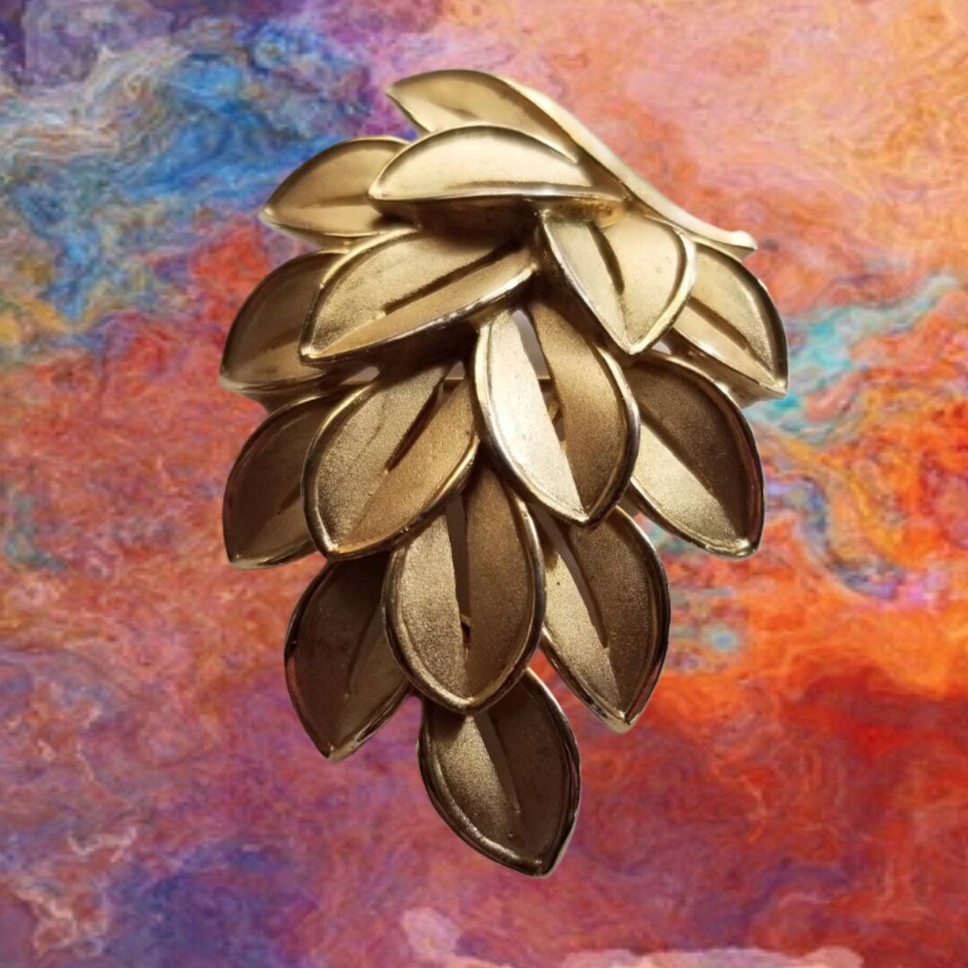 Vintage Signed Crown Trifari Brushed Gold Tone Leaves Brooch - Etsy