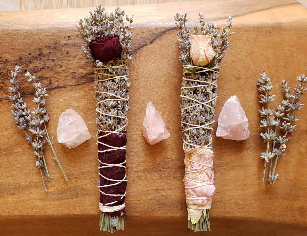 LAVENDER & ROSE Smoke Cleansing Bundle With Rose Quartz, Energy ...