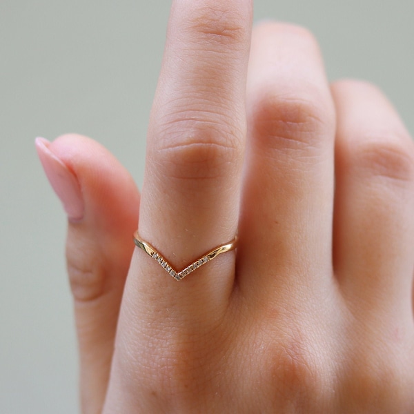 Chevron Ring - Etsy