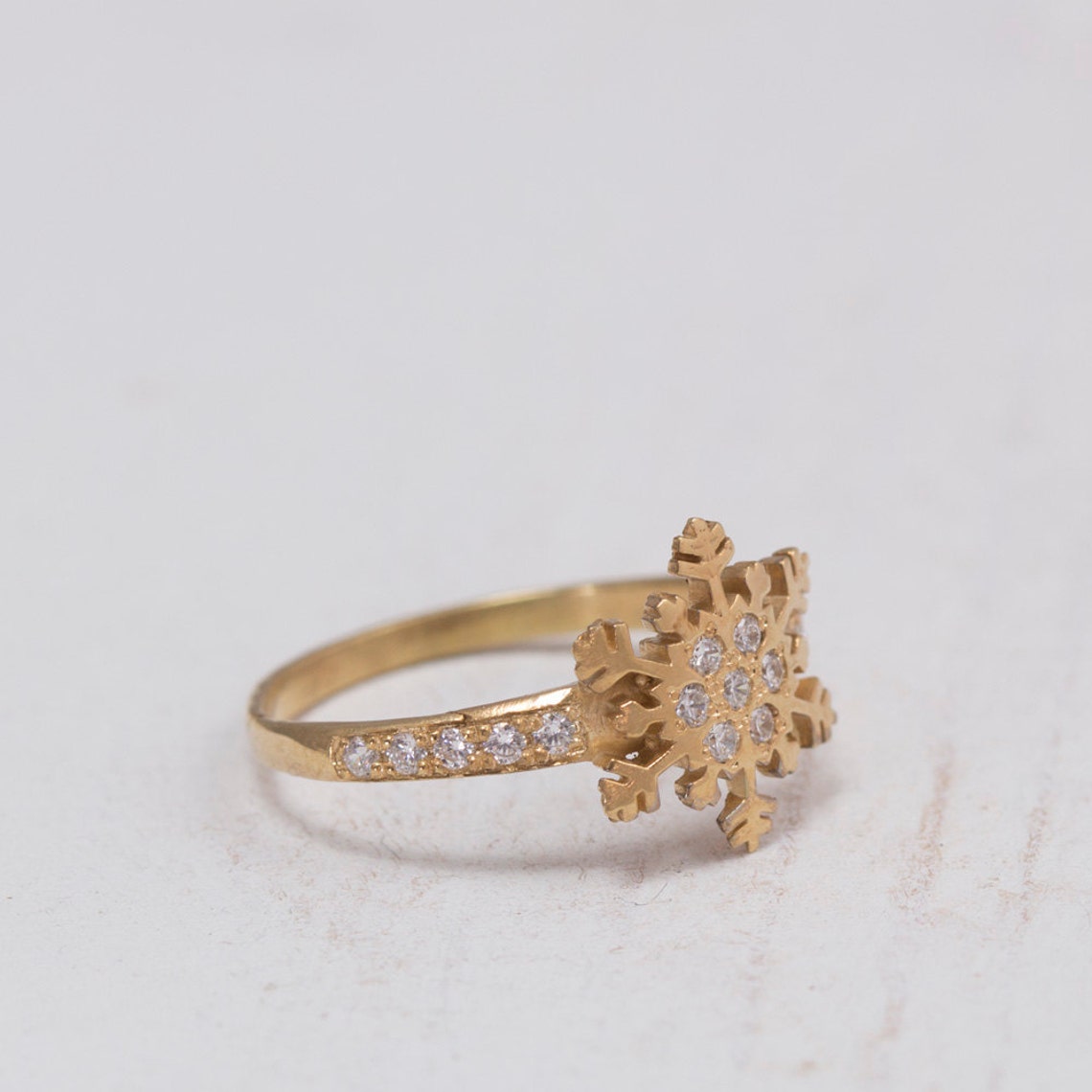 Diamond Snowflake Gold Ring - Etsy