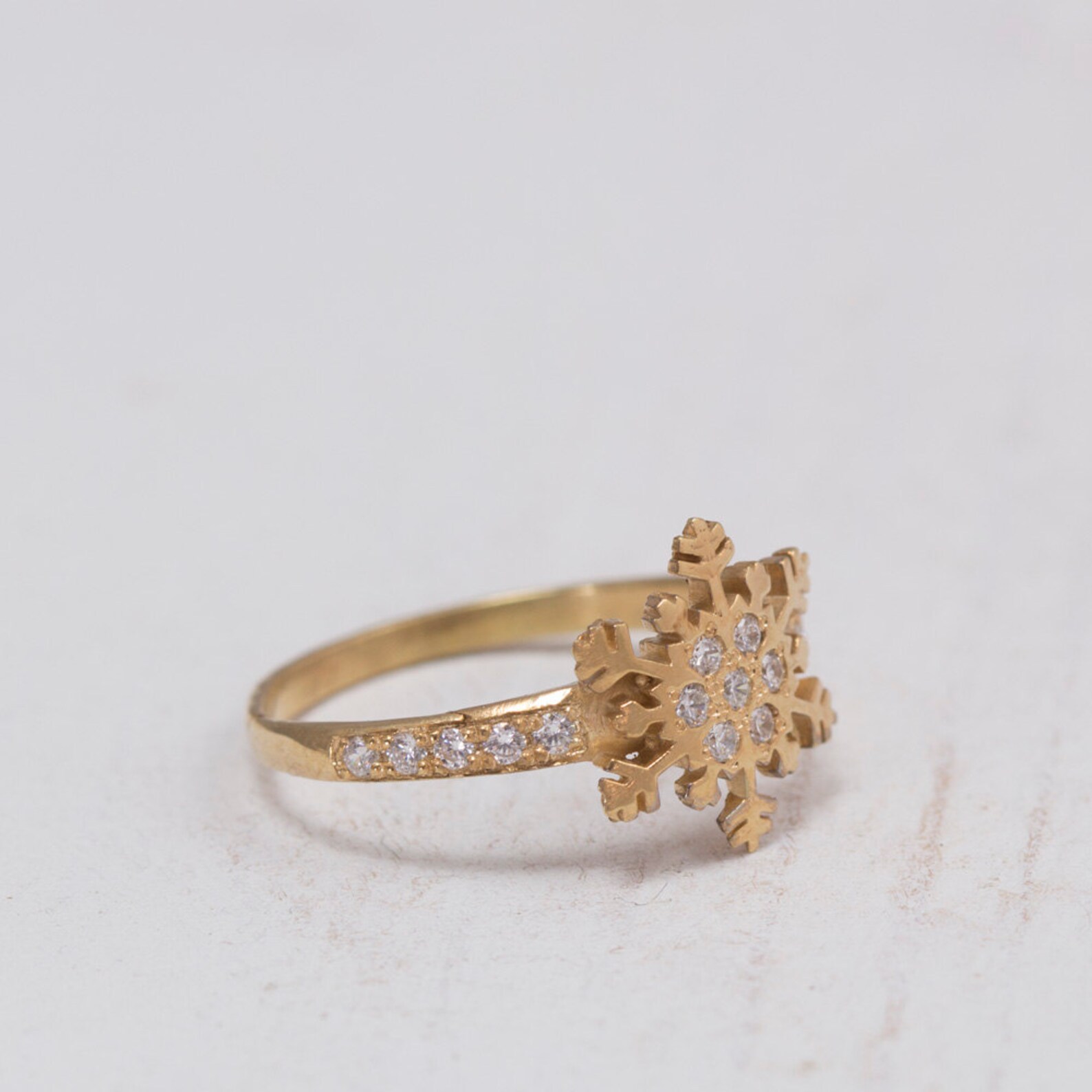 Diamond Snowflake Gold Ring - Etsy