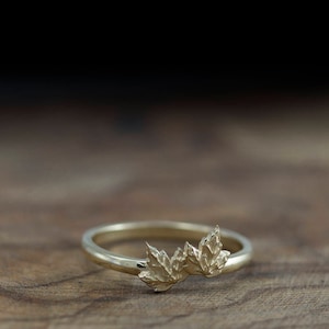 Maple Leaf Gold Ring - Etsy