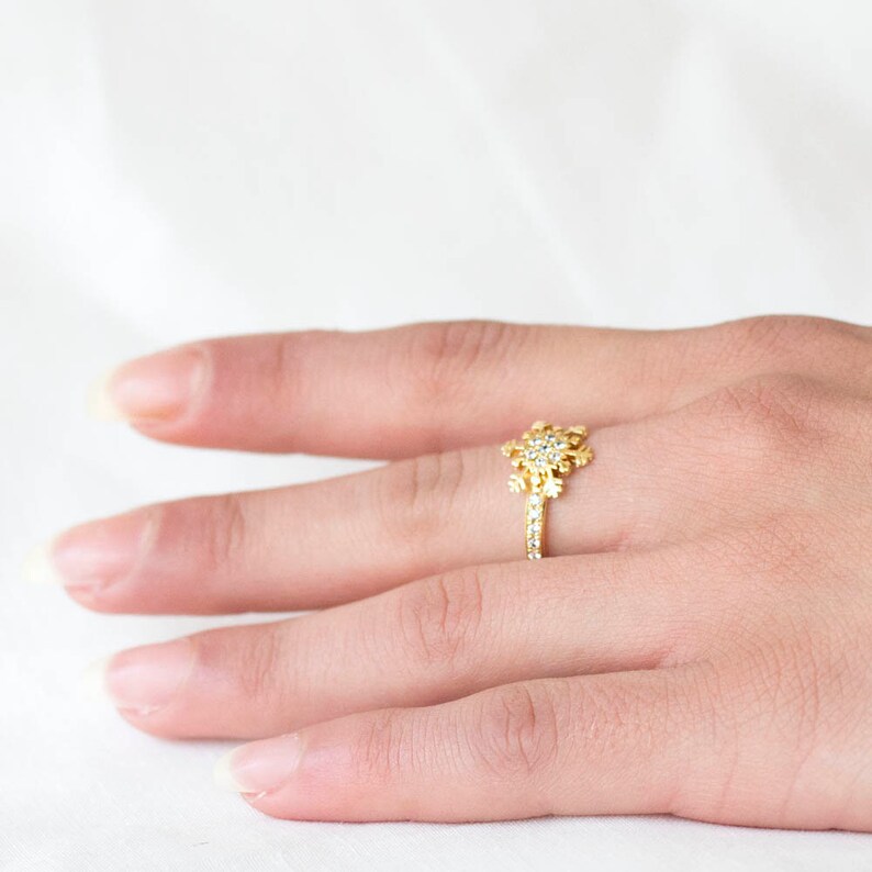 Diamond Snowflake Gold Ring - Etsy