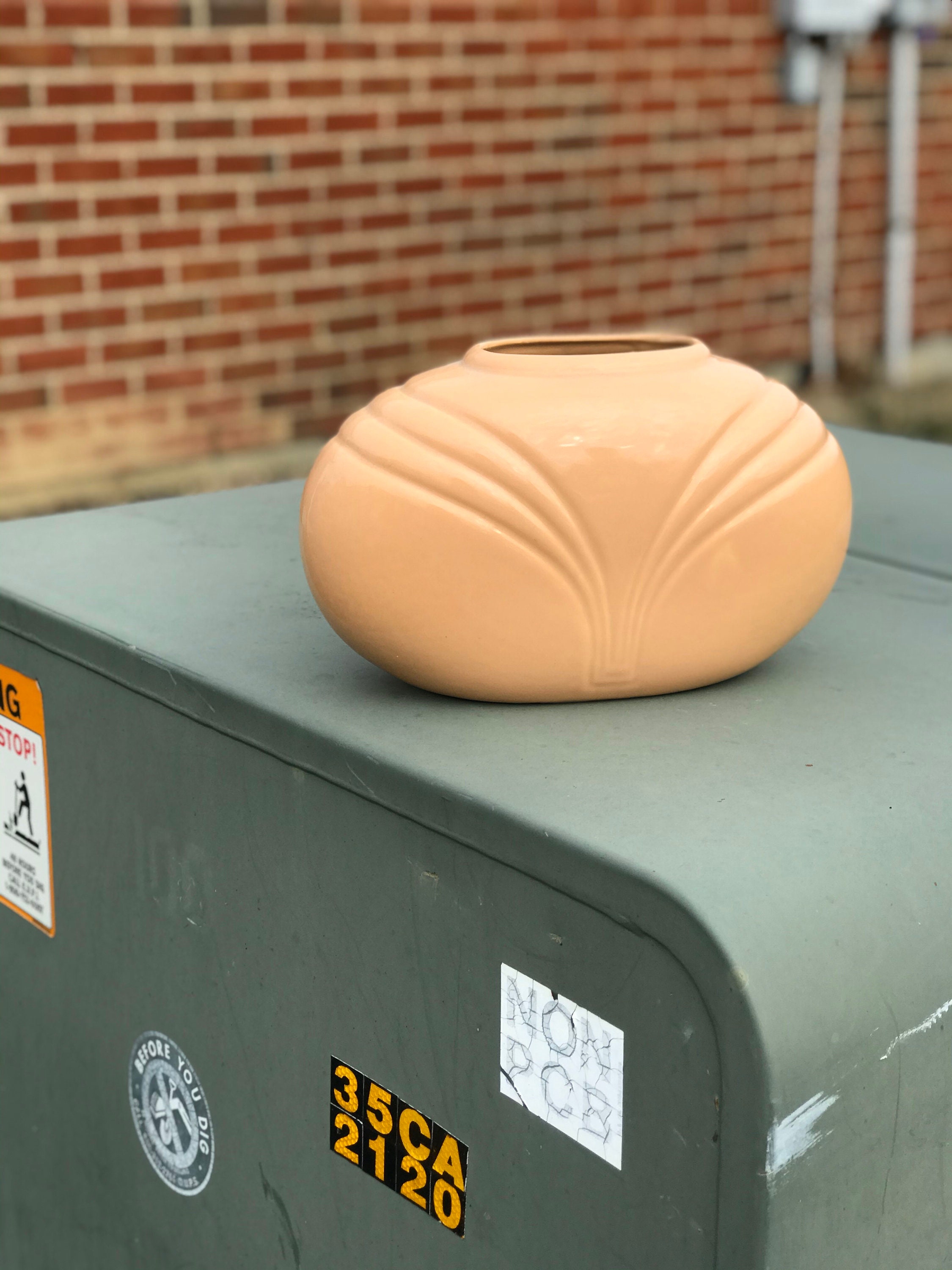 Vintage Peach 80s Deco Waterfall Vase - Etsy