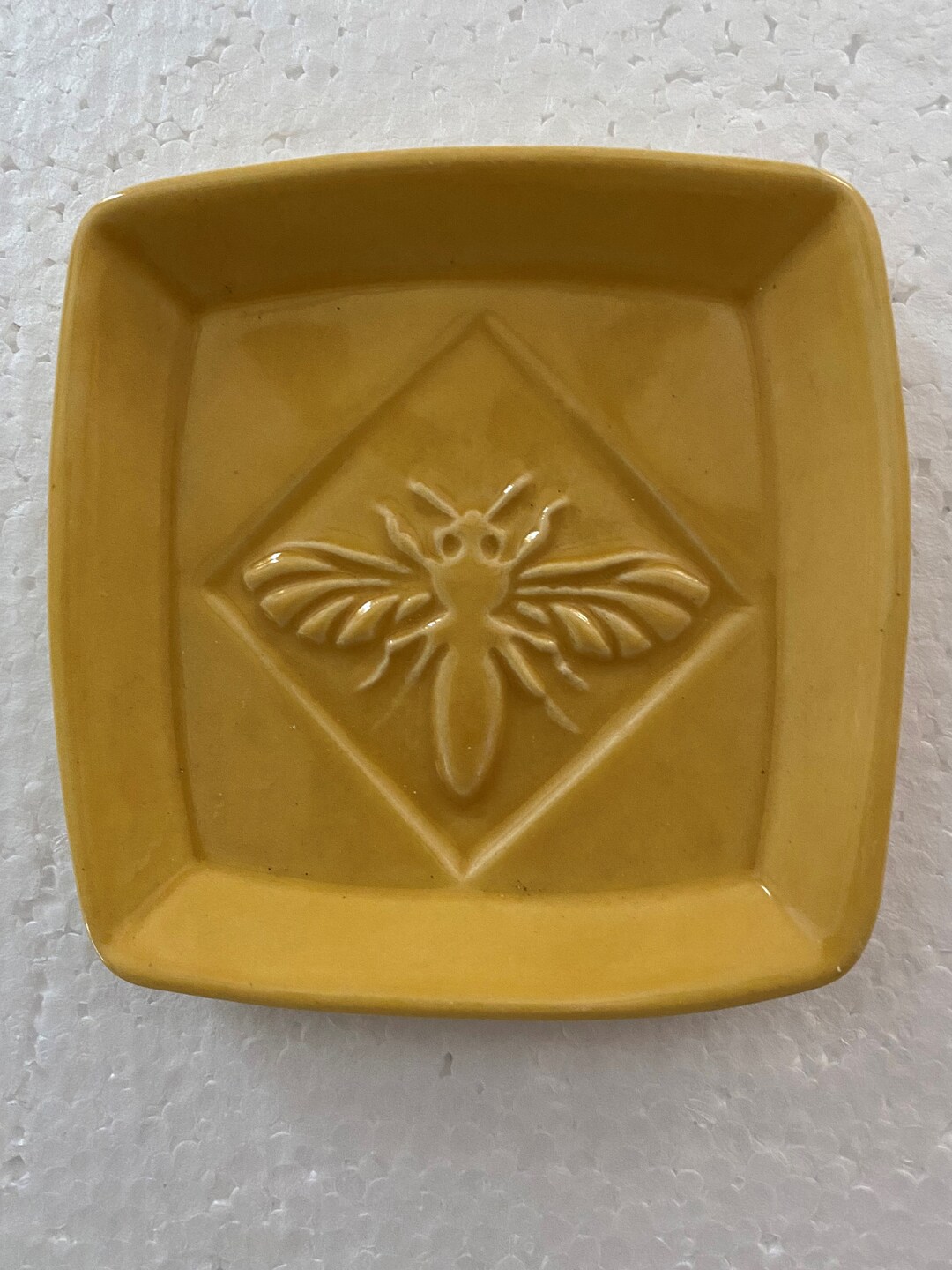Artisan Crafted Honey Bee Embossed Soap Dish 4"x 4" Marigold Glaze ...