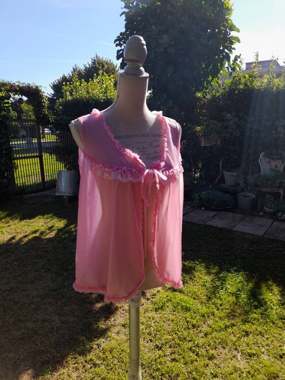 Pink ruffle shoulder wrap jacket for the night vintag… - Gem