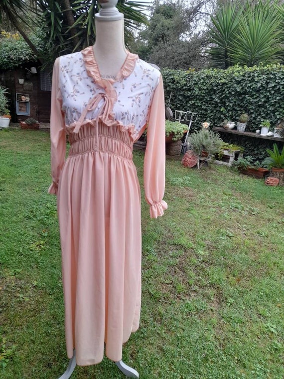 Vintage ruffle nightgown original model salmon beige … - Gem