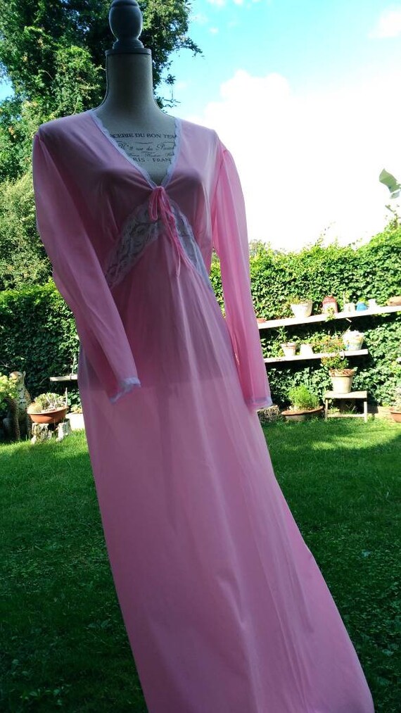 Vintage 70s Nightgown Pink Pink Fluffy Cloud Pink Nig… Gem