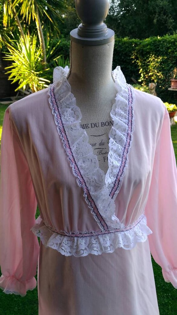 Vintage romantic pink ruffle women's nightdress shabb… - Gem