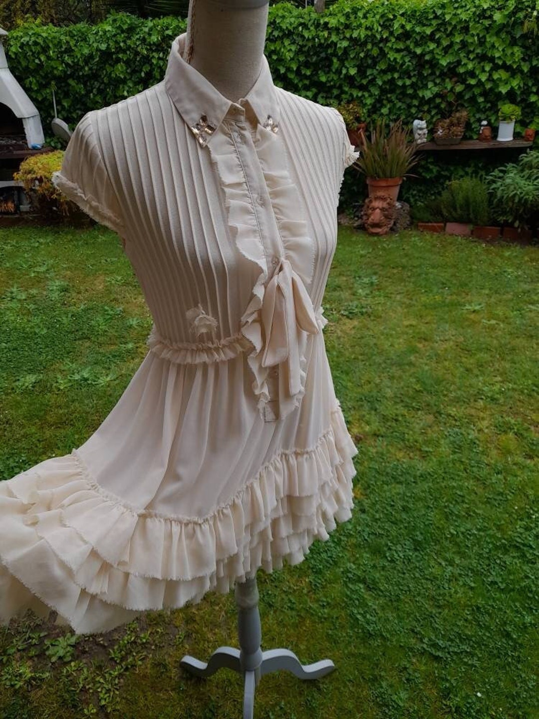 Women's Pale Beige Cream Shabby Chic Ruffle Look Romantic Ceremony ...