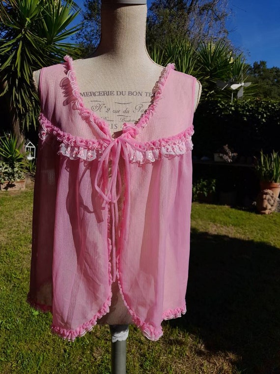 Pink ruffle shoulder wrap jacket for the night vintag… - Gem