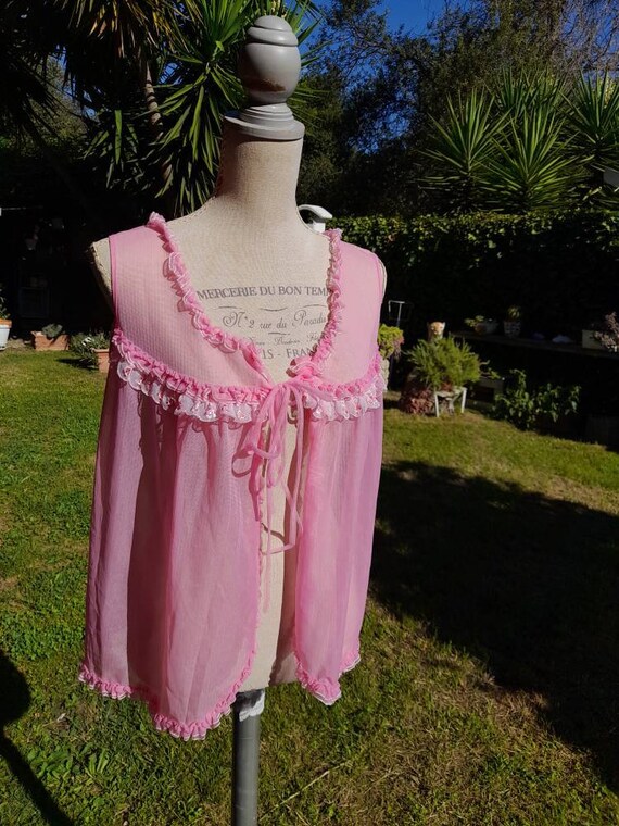 Pink ruffle shoulder wrap jacket for the night vintag… - Gem